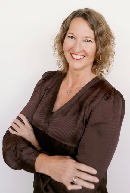 Lisa Behrends - Midwest Speakers Bureau