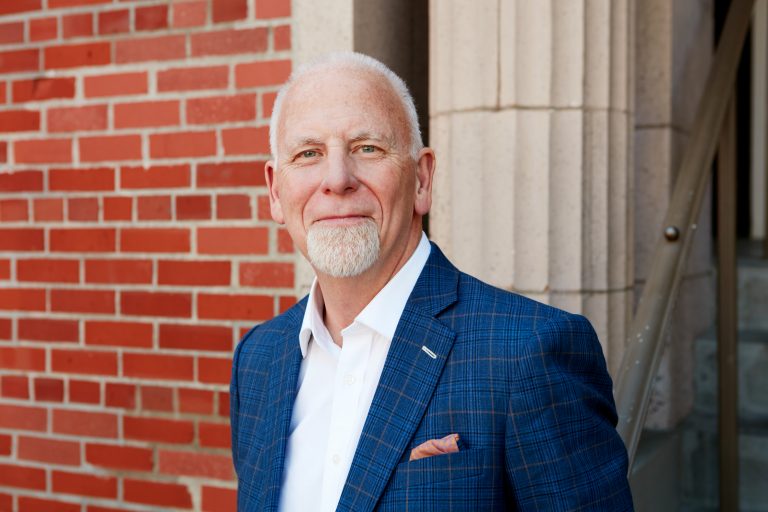 Building Trust When Communicating in Leadership - Midwest Speakers Bureau